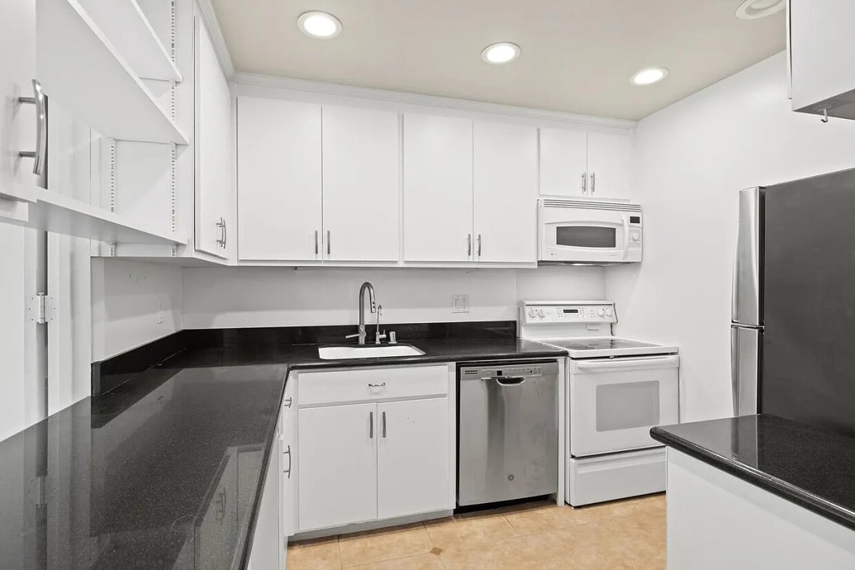 200 Elm St, San Mateo, CA 94401 | Apartments.com