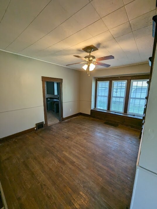 1401 S Elm St, Pittsburg, KS 66762 - House Rental in Pittsburg, KS ...