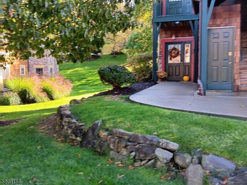 6-12 Maple Cres Unit 11, Vernon Township, NJ 07462 - Room for Rent in ...