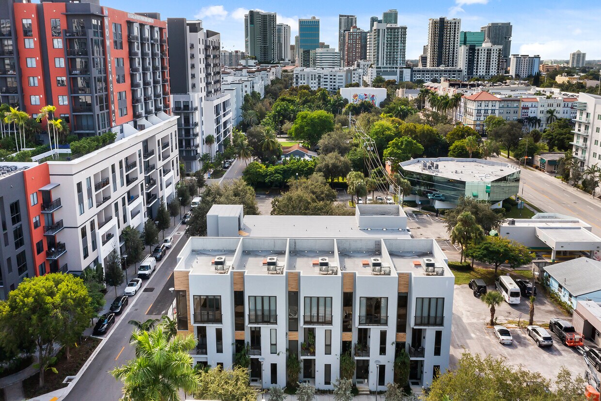 642 NE 3rd Ave, Fort Lauderdale, FL 33304 - Townhome Rentals in Fort ...