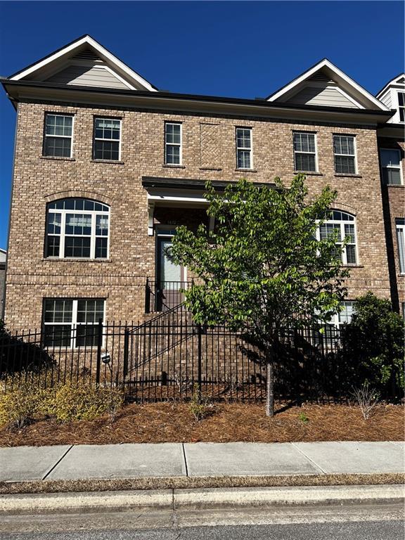 1072 Township Square, Alpharetta, GA 30022 - Townhome Rentals in ...