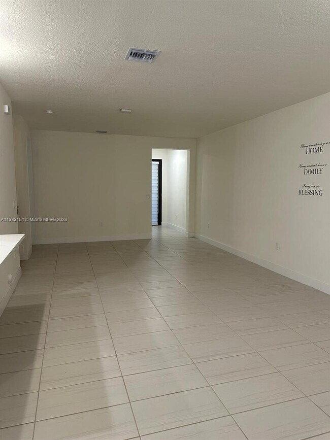 10438 NW 80th Terrace, Doral, FL 33178 - Townhome Rentals in Doral FL ...