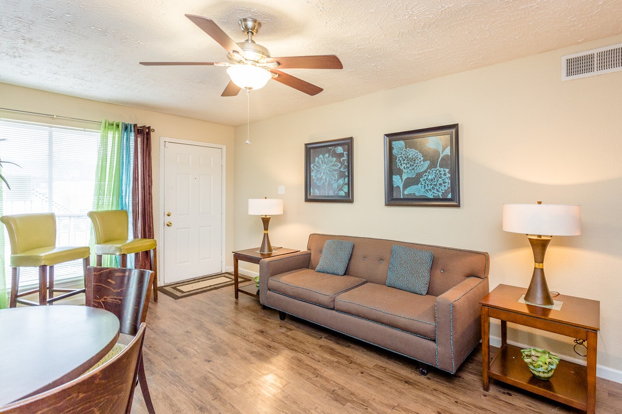 Valencia at Spring Branch - Apartments in Houston, TX | Apartments.com