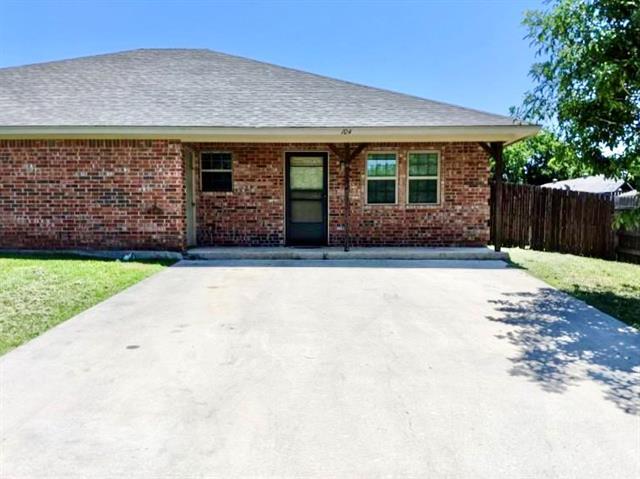 104 N Workman Rd, Decatur, TX 76234 - Townhome Rentals in Decatur TX ...