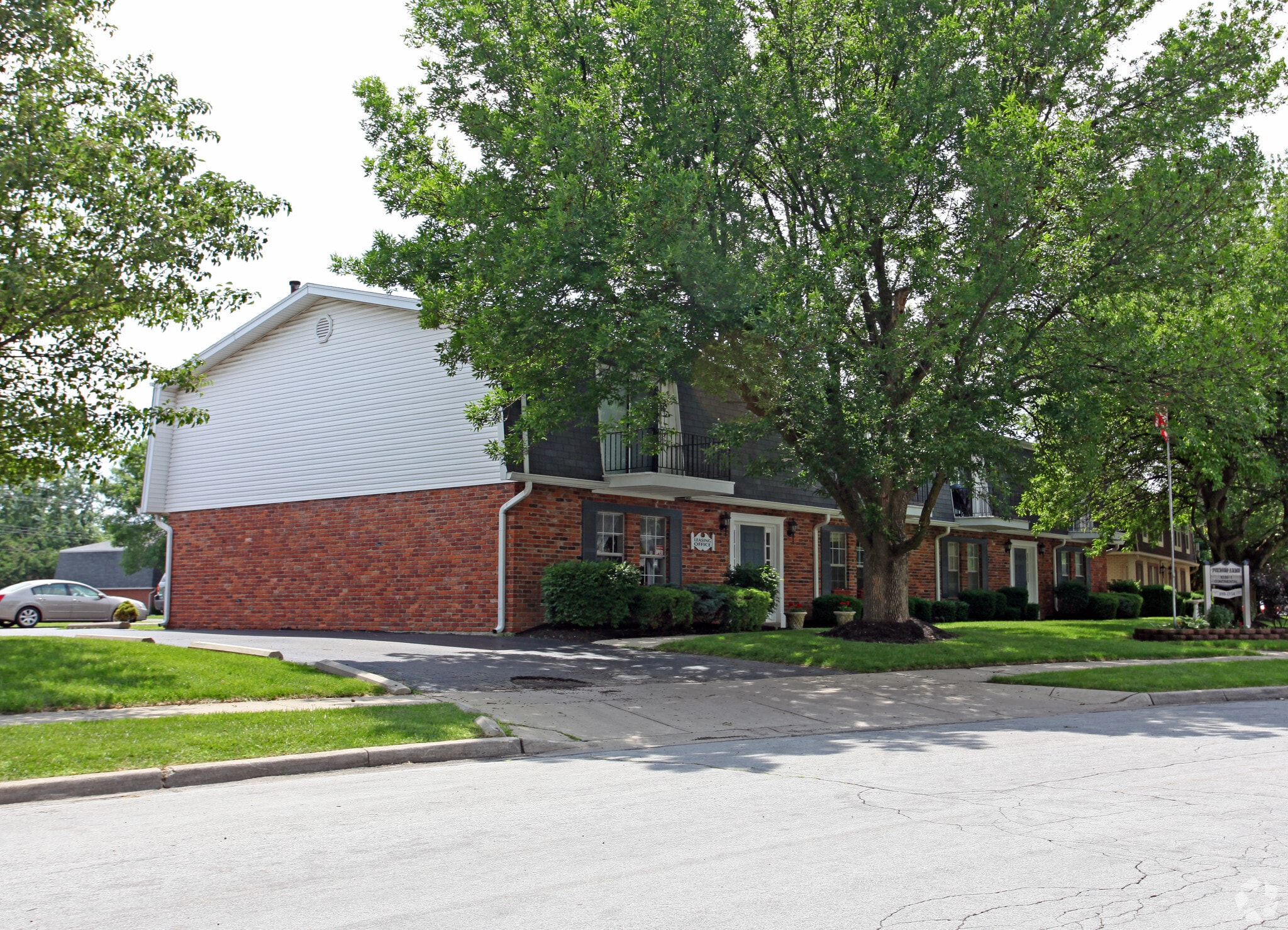 Foxboro Arms Apartments - 1039 Continental Ct Vandalia, OH 45377 ...