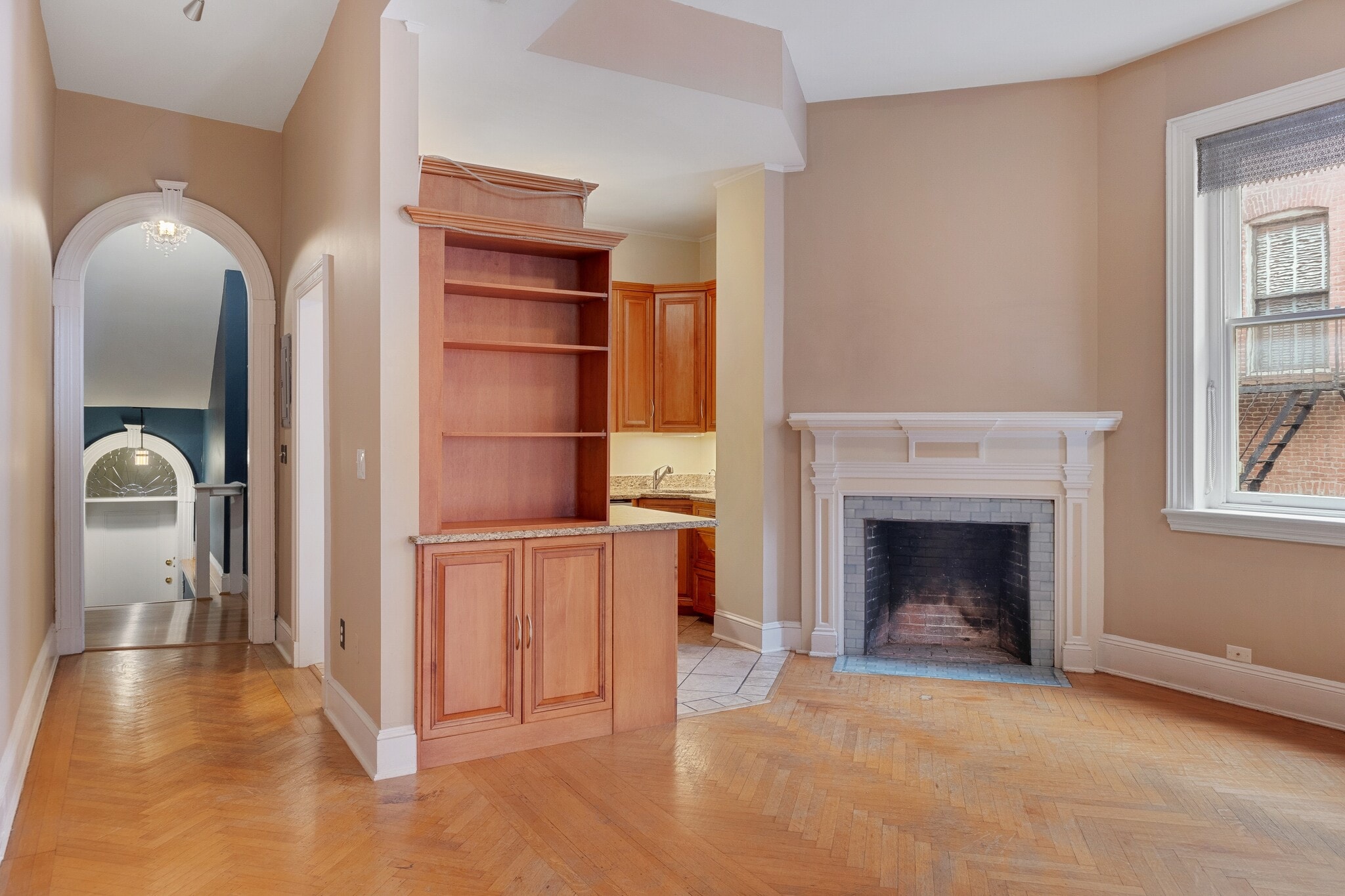 10 W Madison St, Baltimore, MD 21201 - Townhome Rentals in Baltimore MD ...