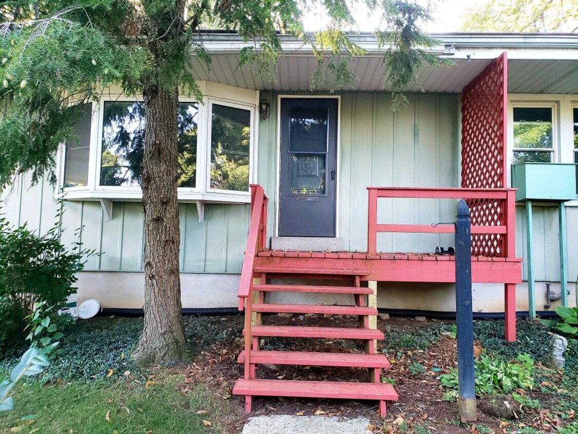 1011-1013 Elm St Unit 1011 ELM STREET, Lebanon, PA 17042 - Room for Rent in Lebanon, PA ...