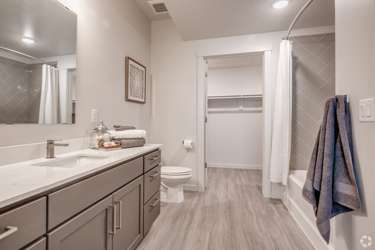 Saddle Ridge Luxury Apartments - 6830 Countryside Ave Cheyenne, WY ...