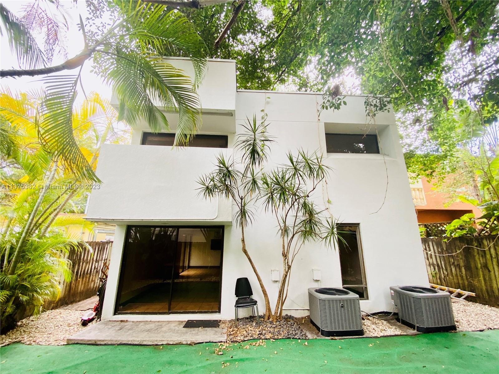3079 Virginia St, Miami, FL 33133 - Townhome Rentals in Miami FL ...