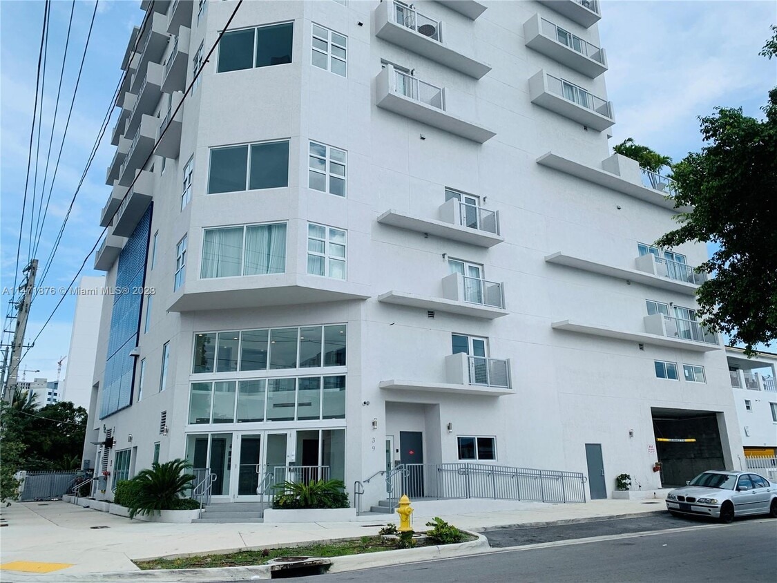 39 NW 7th Ave Unit 602, Miami, FL 33128 - Room for Rent in Miami, FL ...