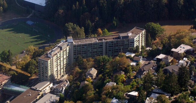 Parkview at Terwilliger Plaza - Apartments in Portland, OR | Apartments.com