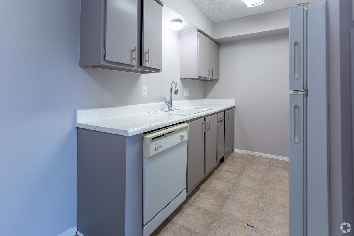 Bison Ridge Apartments - 5535 Nw Cache Rd Lawton, OK 73505 | Apartments.com
