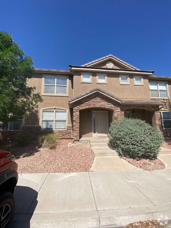 Hidden Valley Townhomes Apartments for Rent with Utilities Included ...