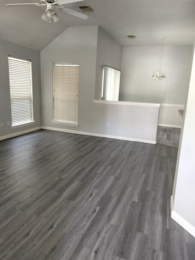 Apartments for Rent under $1,500 in Arbor Place, Conroe | Apartments.com