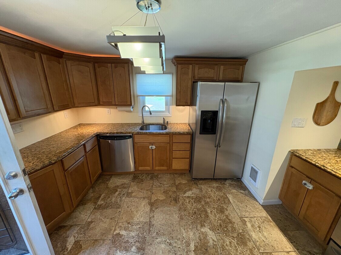 1647 Roosevelt Ave Unit 1, Bohemia, NY 11716 - 1647 Roosevelt Ave Bohemia, NY 11716 | Apartments.com