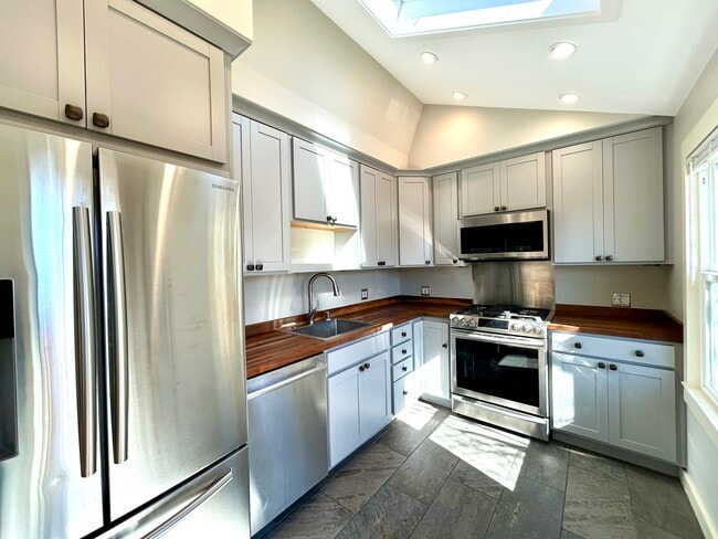 1428 7th St Unit 1428, Berkeley, CA 94710 - Apartments in Berkeley, CA ...