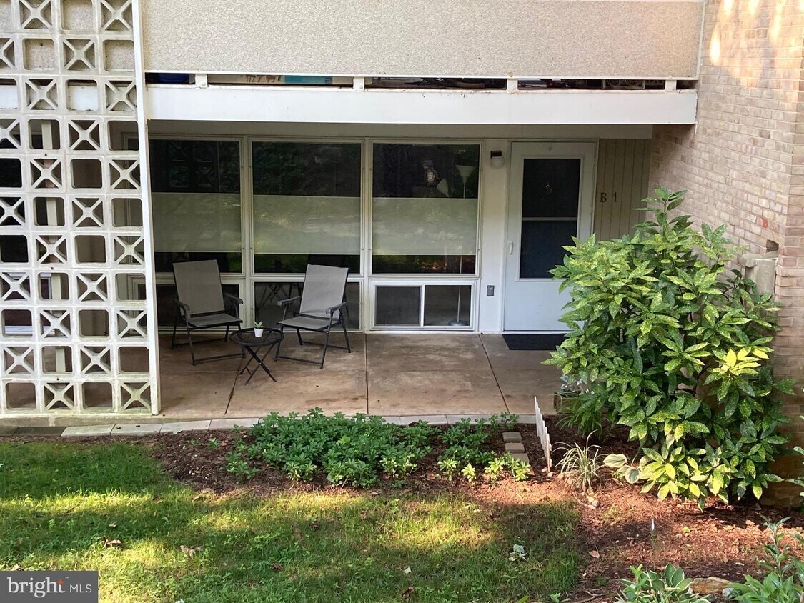 7519 Spring Lake Dr Unit B-1, Bethesda, MD 20817 - Room for Rent in ...