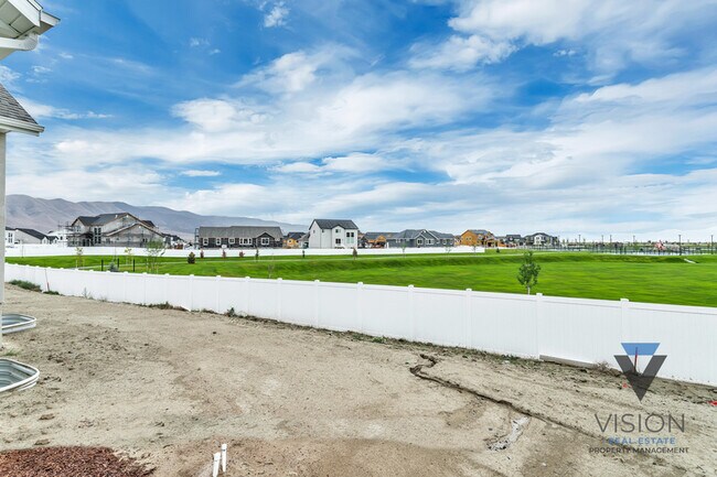 356 E Gilbert Peak Way, Eagle Mountain, UT 84005 - House Rental in ...