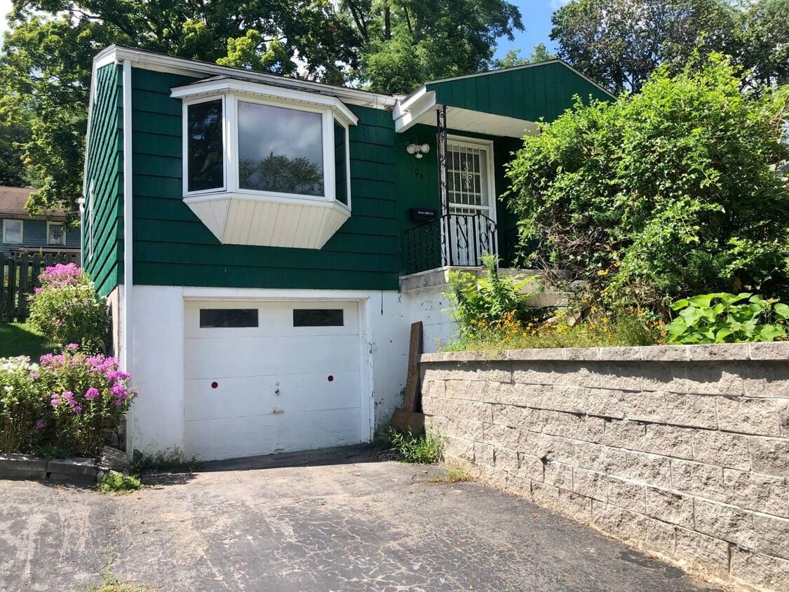 104 Hopper Rd, Syracuse, NY 13207 - House Rental in Syracuse, NY ...
