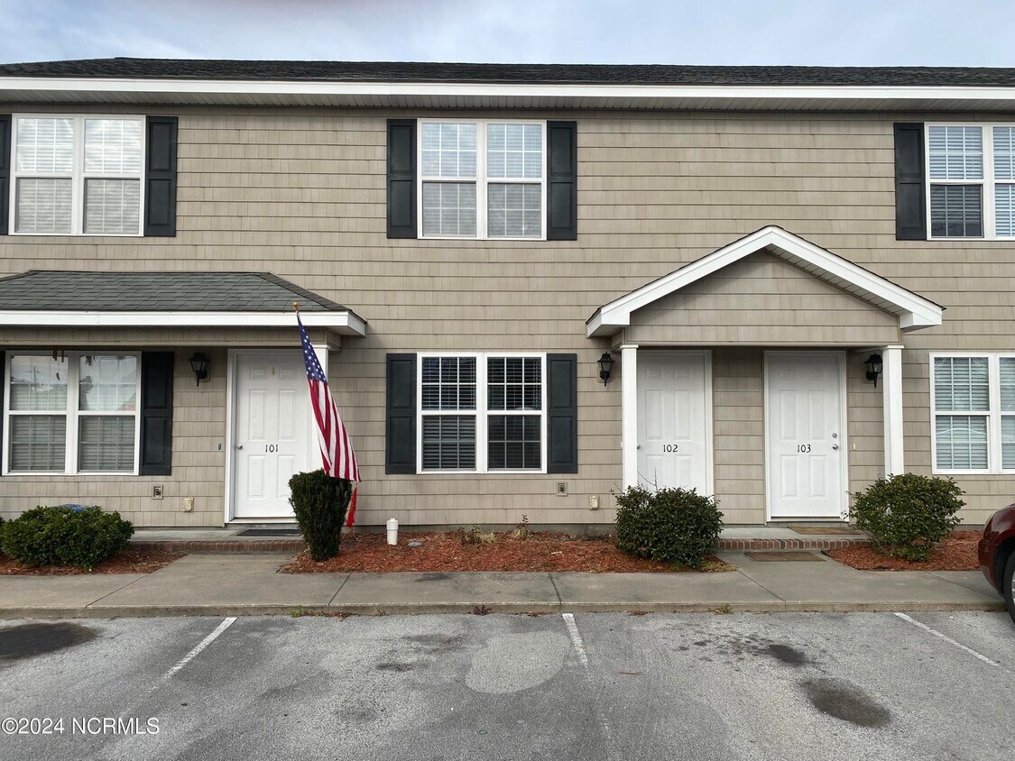 2202 Mayberry Loop Rd Morehead City, NC 28557 - Alquileres en Morehead ...