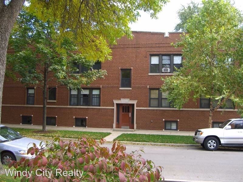 6915 N Rockwell St, Chicago, IL 60645 - Room for Rent in Chicago, IL ...