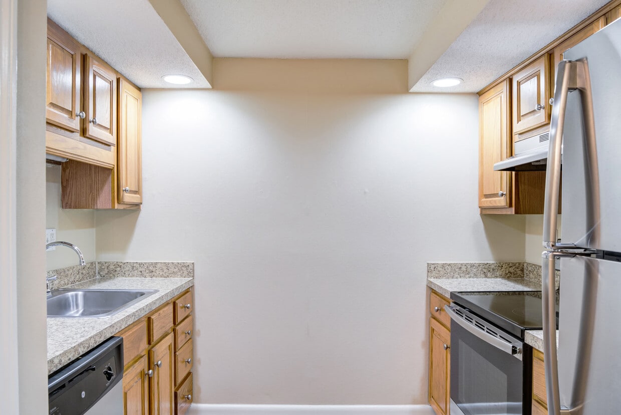 Waterford Village - 51 Meadow Ln Bridgewater, MA 02324 | Apartments.com
