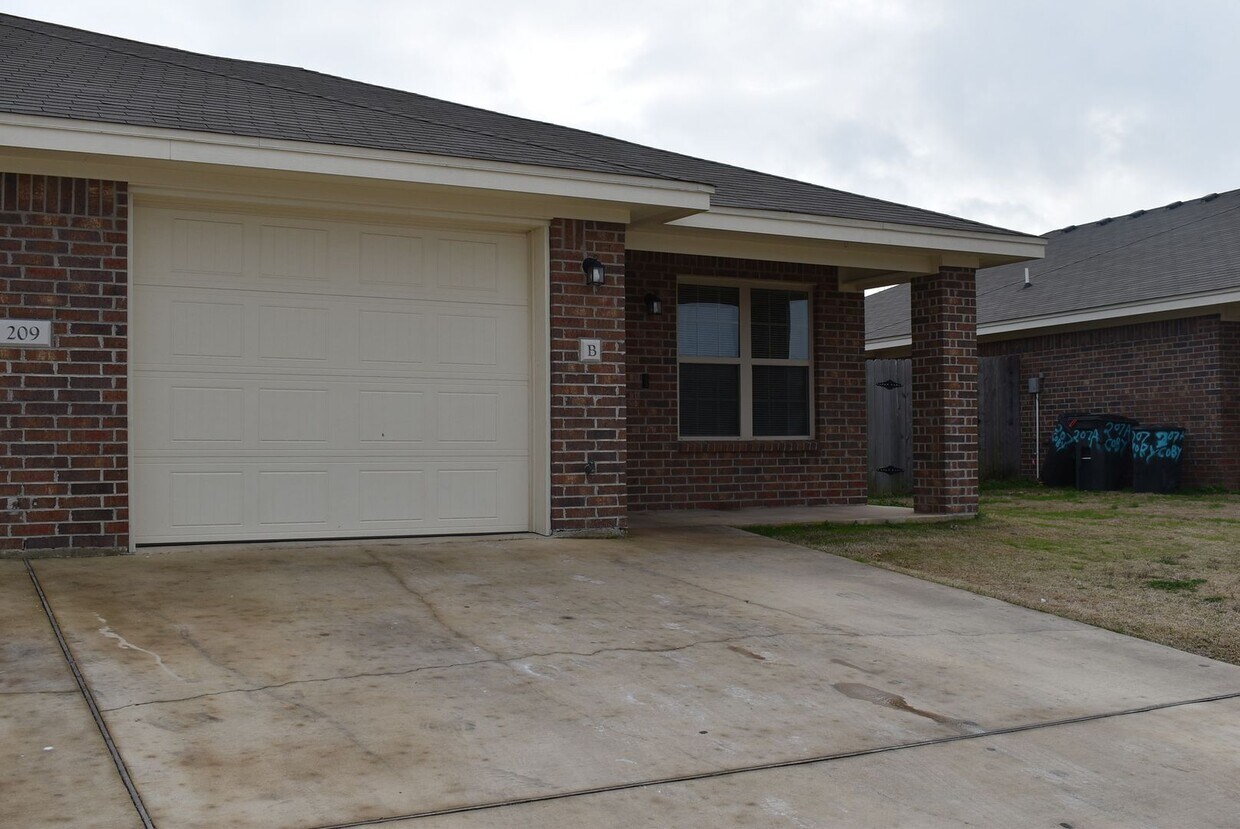 209 Coby Dr Troy, TX 76579 - Alquileres en Troy, TX | Apartamentos.com