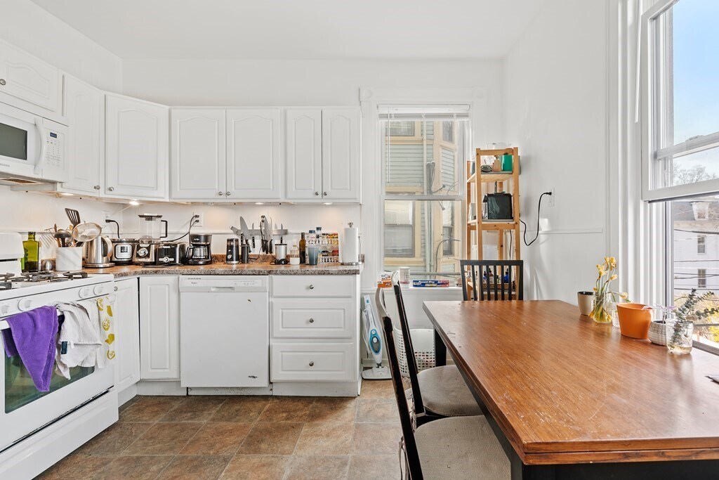 60 Walnut St Unit 6, Somerville, MA 02143 - 60 Walnut St Somerville, MA ...