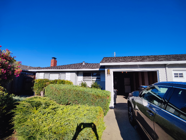 Rancho Rinconada Apartments for Rent with a Garage - Cupertino, CA ...