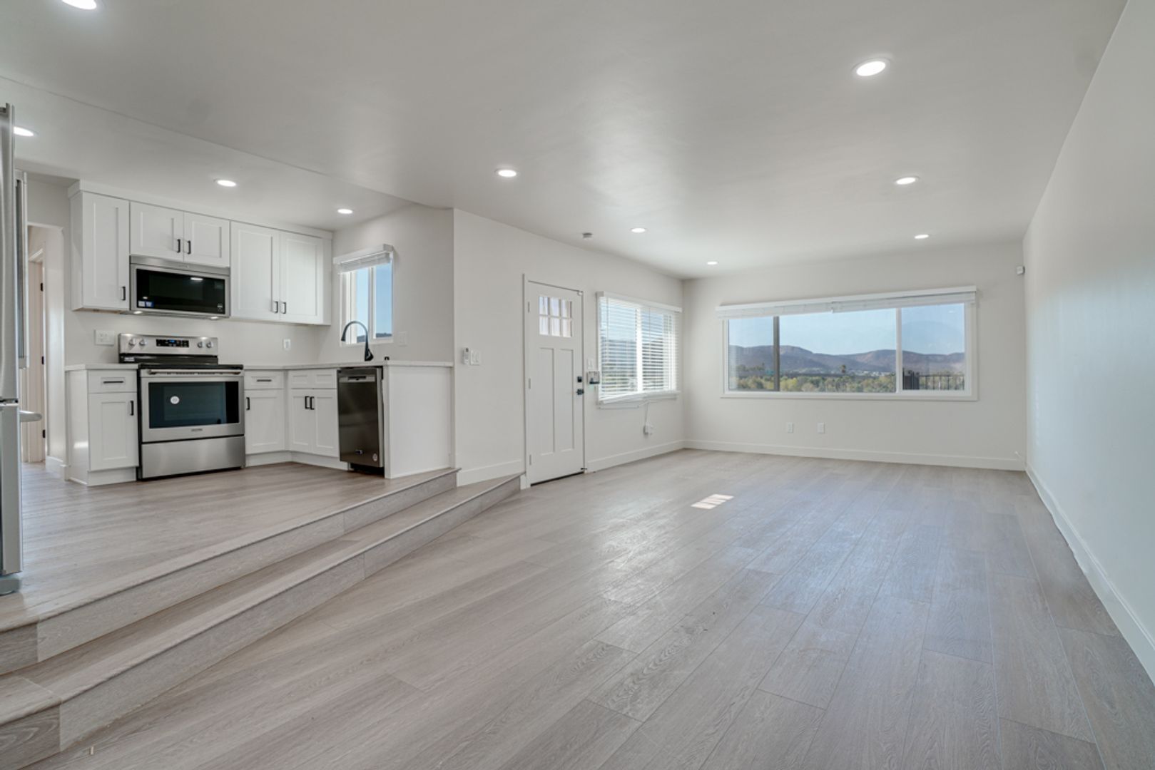 9185 Mission Gorge Rd Unit B, Santee, CA 92071 - Room for Rent in ...