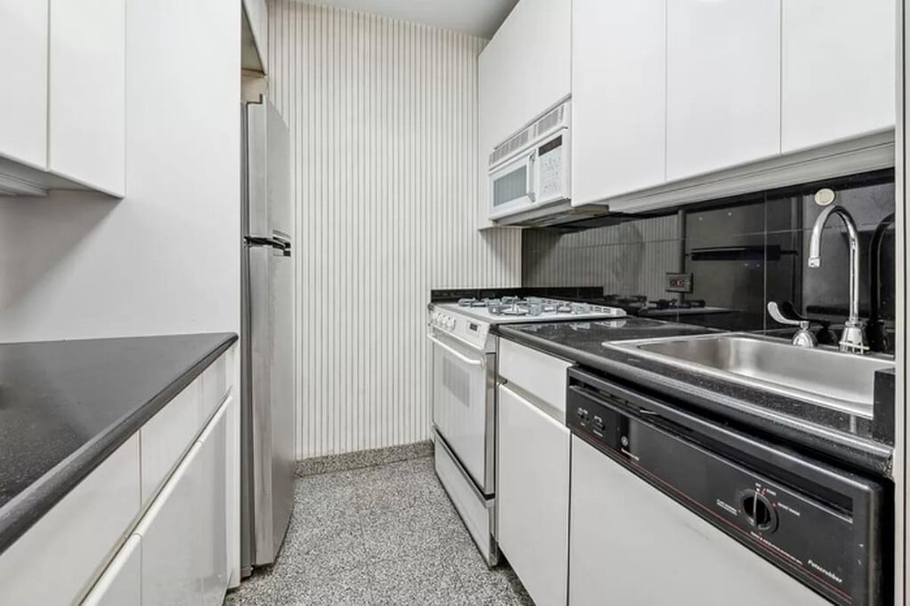 130 E 63rd St Unit 8D, New York, NY 10065 | Apartments.com