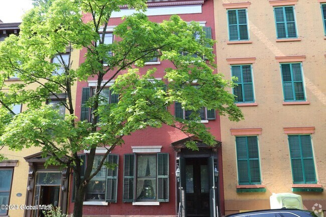 Best Luxury Ten Broeck Triangle Apartments for Rent - Albany, NY - 1 ...