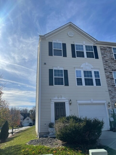 9 Witherspoon Ct, Falling Waters, WV 25419 - Townhome Rentals in ...