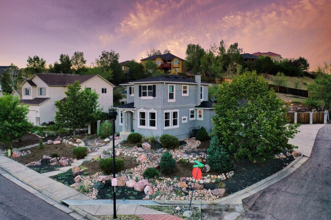 Crown Hill Mesa Apartments for Rent with a Walk-In Closet - Colorado ...