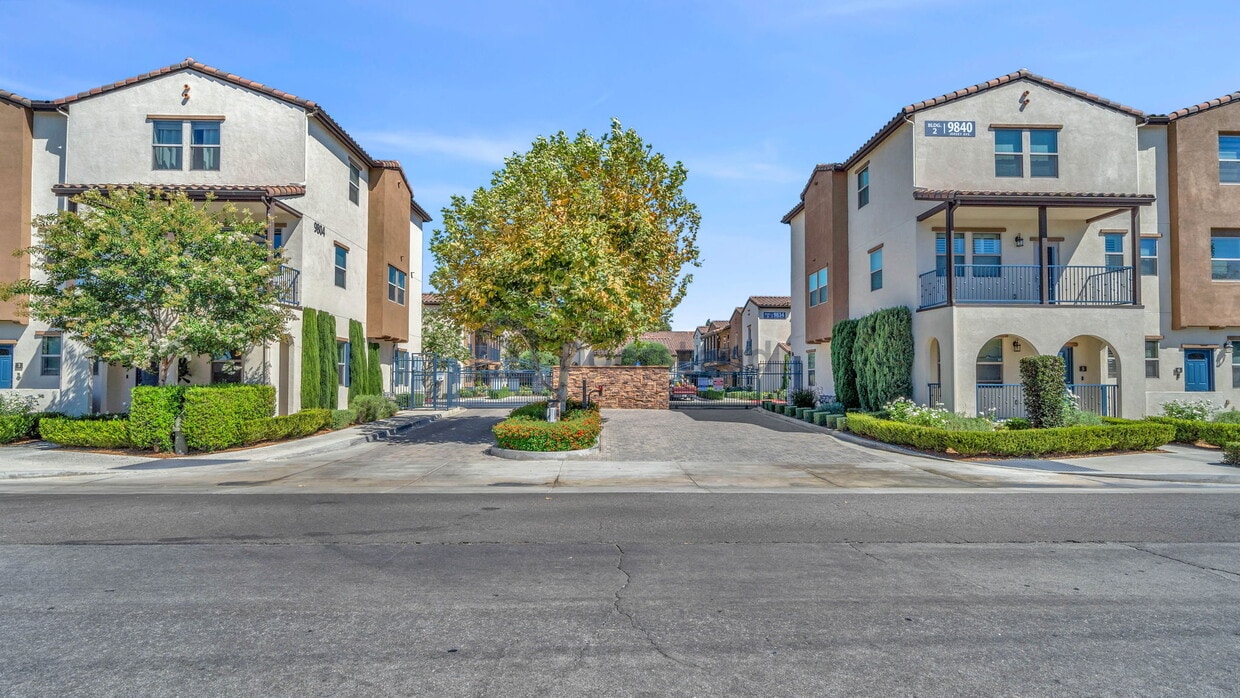 9810 Jersey Ave, Santa Fe Springs, CA 90670 - Townhome Rentals in Santa ...