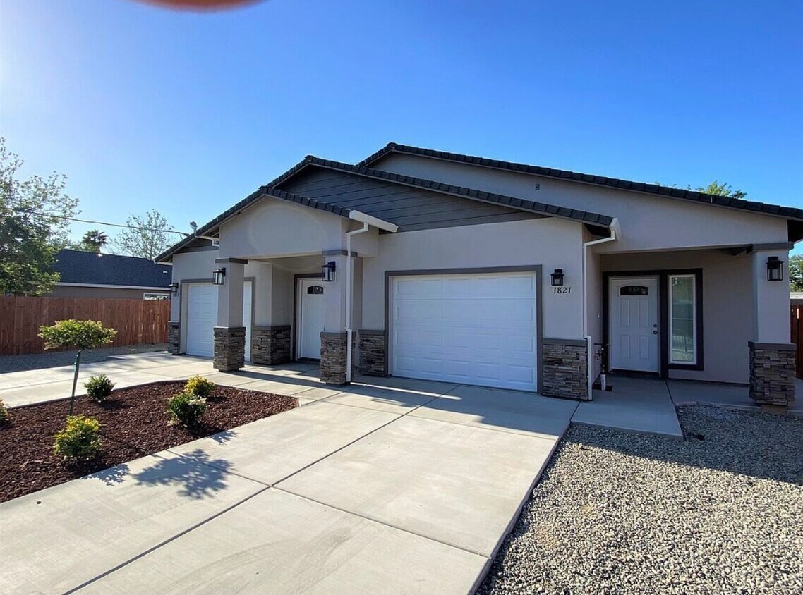 1821 Iris Ave Unit 1821, Sacramento, CA 95815 - 1821 Iris Ave ...