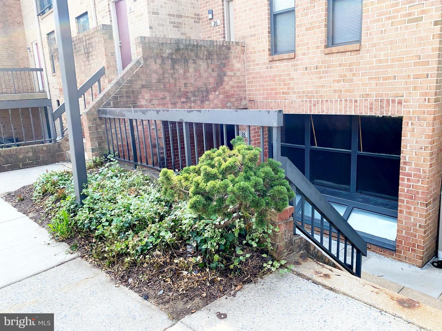 28 Dudley Ct, Bethesda, MD 20814 - Townhome Rentals in Bethesda MD ...