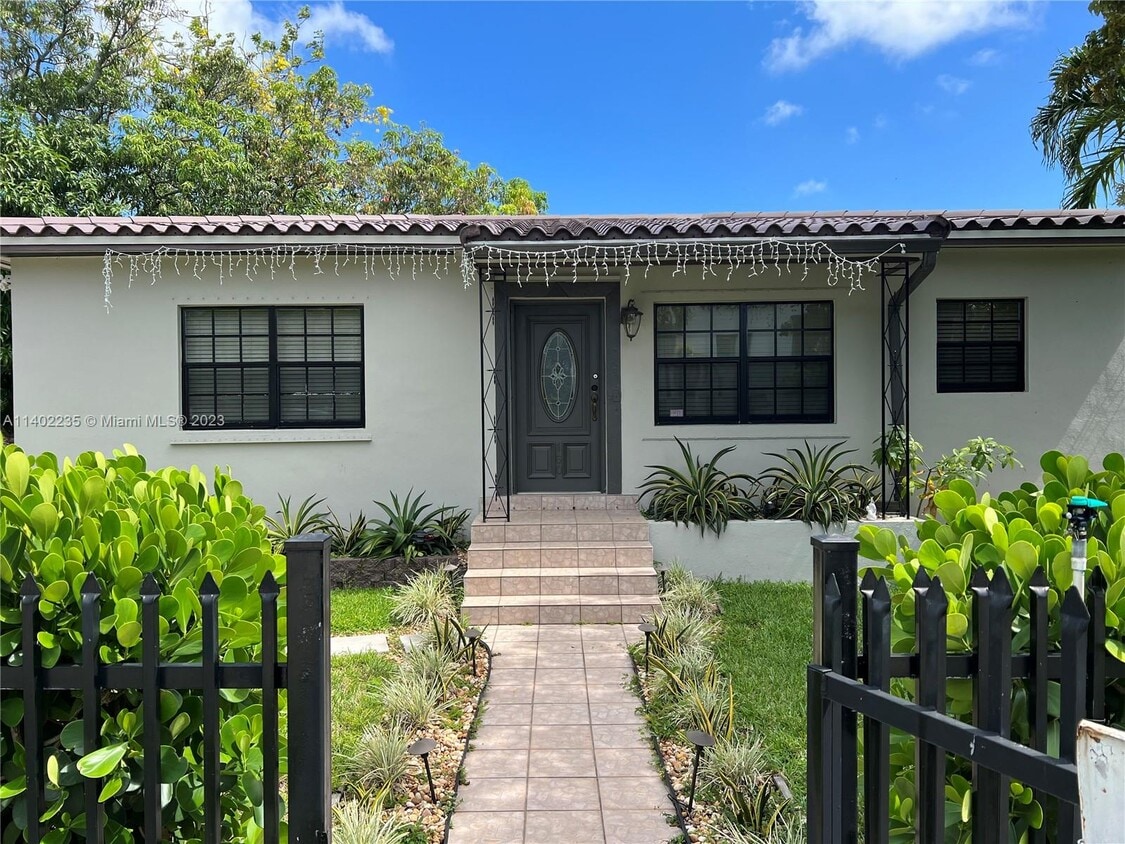 160 NW 39th St, Miami, FL 33127 - House Rental in Miami, FL ...