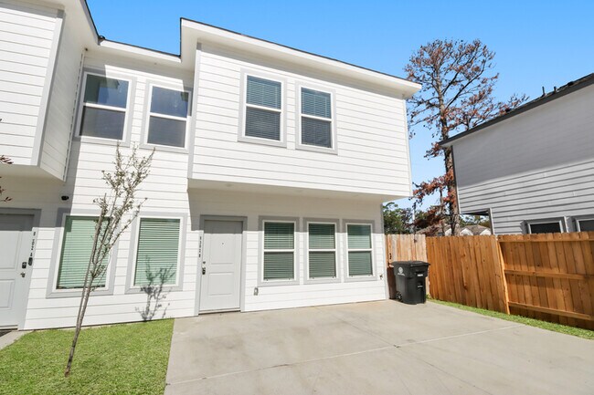 8302 Tidwell Rd Apartment | Rice University | Off-Campus Housing Search