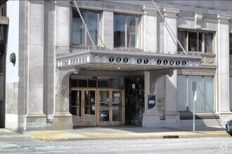 Pullman Square Apartments for Rent - Huntington, WV - 1 Rentals ...