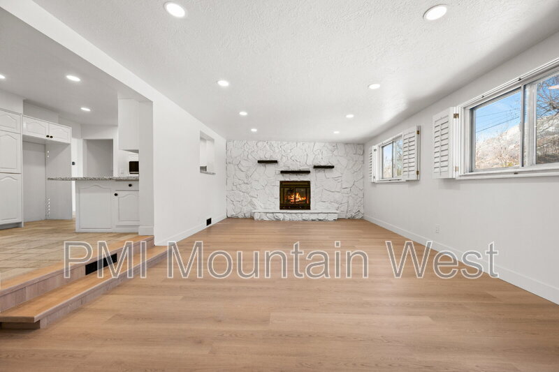 7115 S 2155 E, Cottonwood Heights, UT 84121 - House Rental in ...