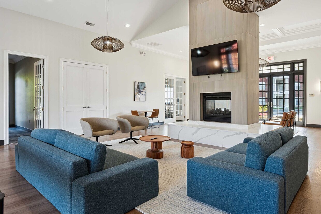 Devonshire Apartments - 1100 Devonshire E Dr Greenwood, IN 46143 ...