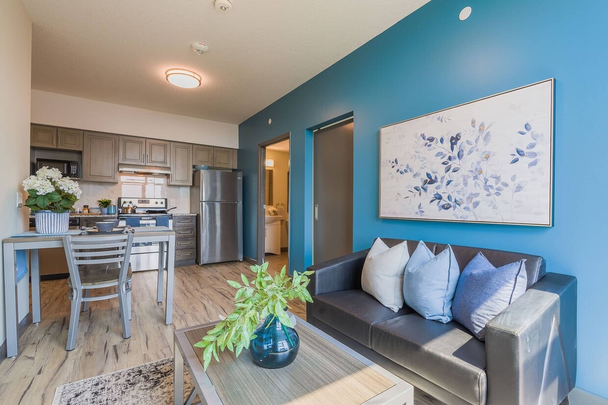 131 University Apartments - 131 University Ave W Waterloo, ON ...