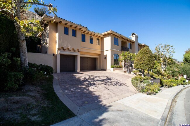 3697 Benedict Canyon Ln, Los Angeles, CA 91423 - House Rental in Los ...