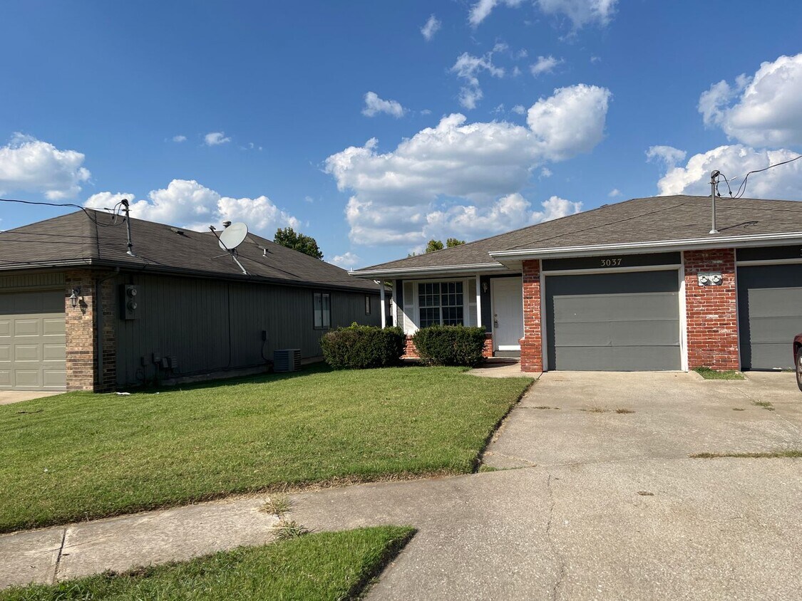 3035-3037 W Morningside St Unit 3037, Springfield, MO 65807 - Room for ...