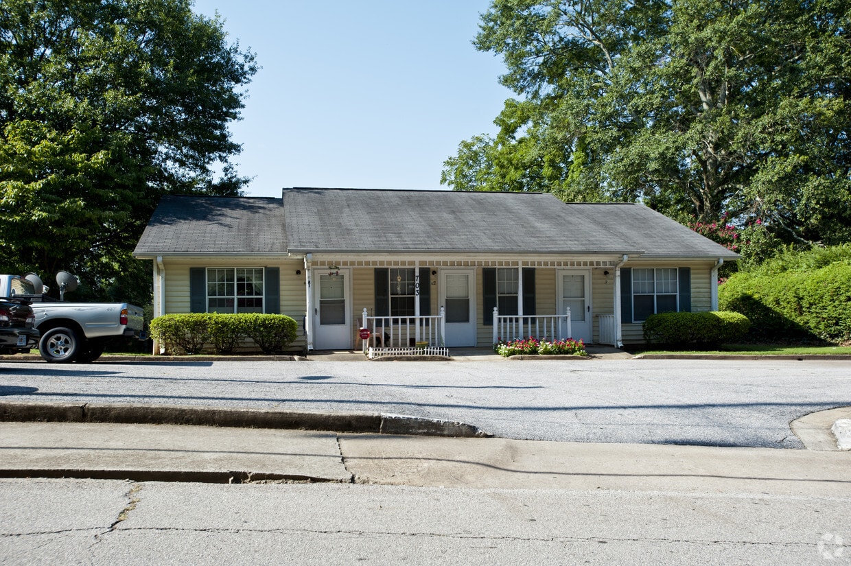Sunrise Terrace - 703 West Ave Gainesville, GA - Apartments for Rent in ...