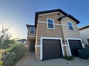 Green Ranch Townhouses for Rent - Laredo, TX