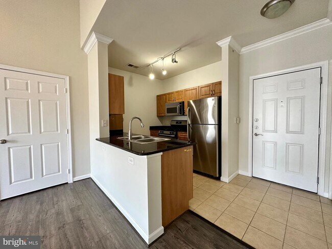 12925 Centre Park Cir Unit 405, Herndon, VA 20171 - Room for Rent in ...