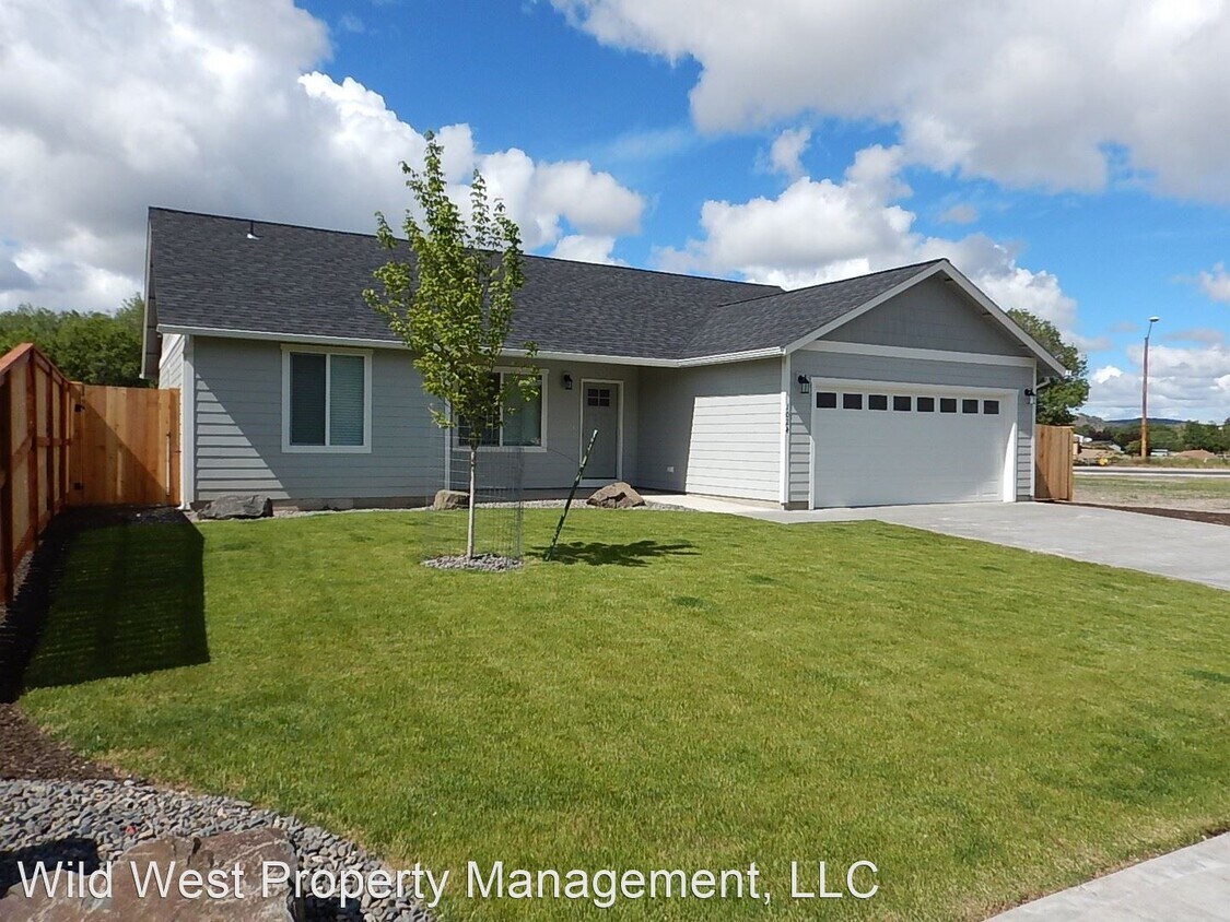 1024 Crista Ct, Prineville, OR 97754 - House Rental in Prineville, OR ...