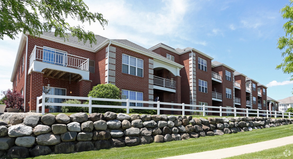Barrington Place - Apartments in Madison, WI | Apartments.com